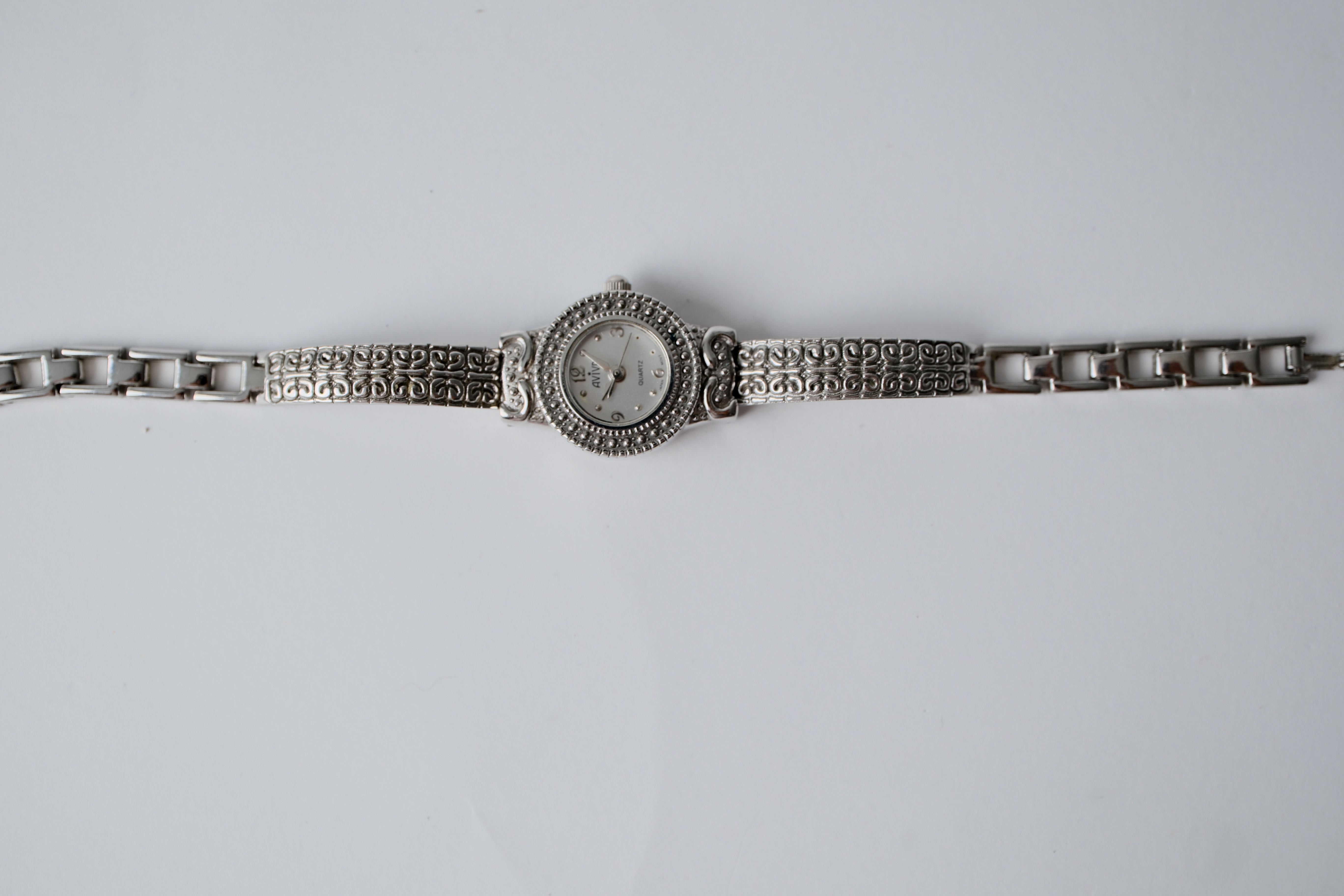 Vintage Aviva Patterned silver tone Watch – Serevive